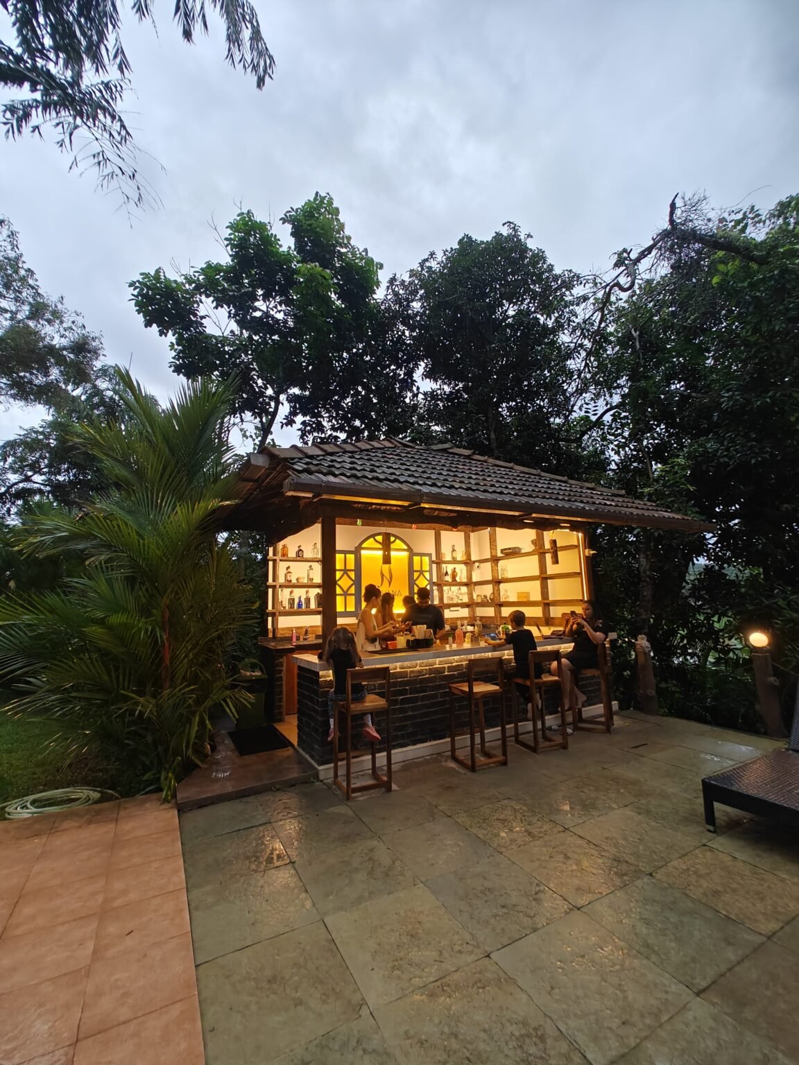 Nirvana Nectar Lounge – Nirvana Hill Resort